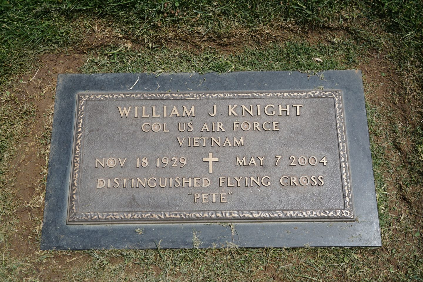 Fastest Pilot in History - Lt. Col William "Pete" Knight - Everything ...